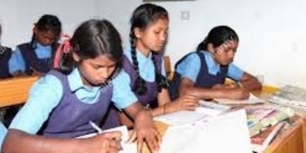 Young IAS officer guides bright minds on the right path